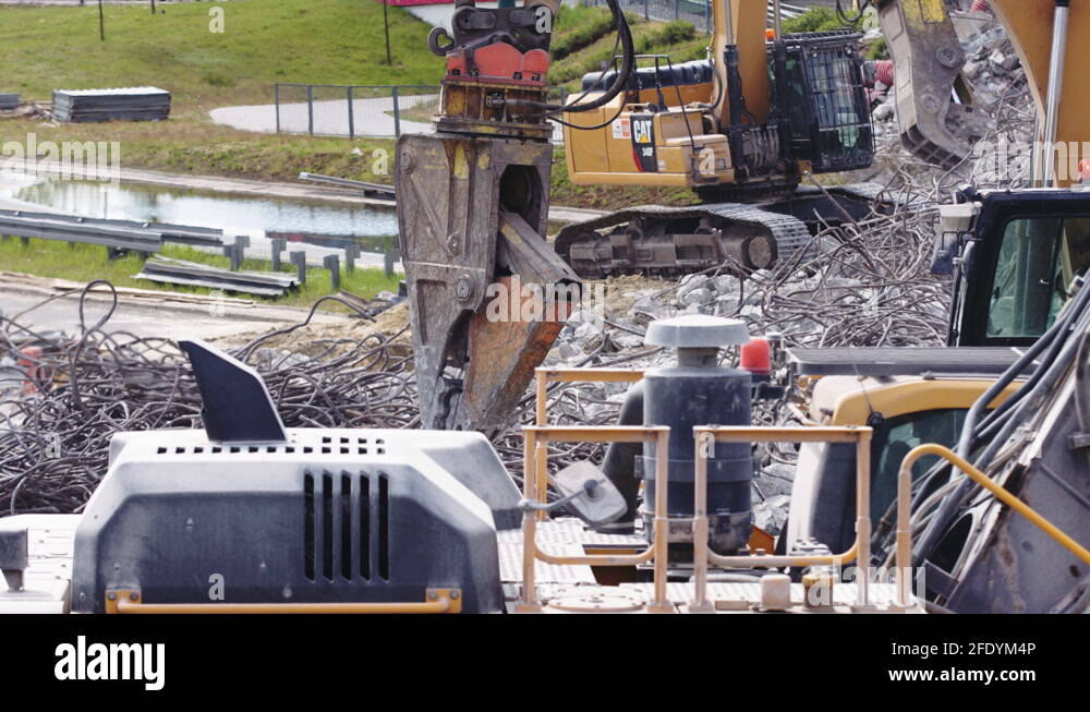 Shear bridge Stock Videos & Footage - HD and 4K Video Clips - Alamy