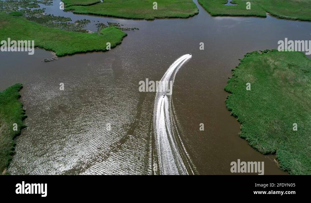 Rounding the bend Stock Videos & Footage - HD and 4K Video Clips - Alamy