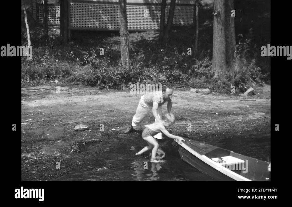 Canoe out of water Stock Videos & Footage - HD and 4K Video Clips - Alamy