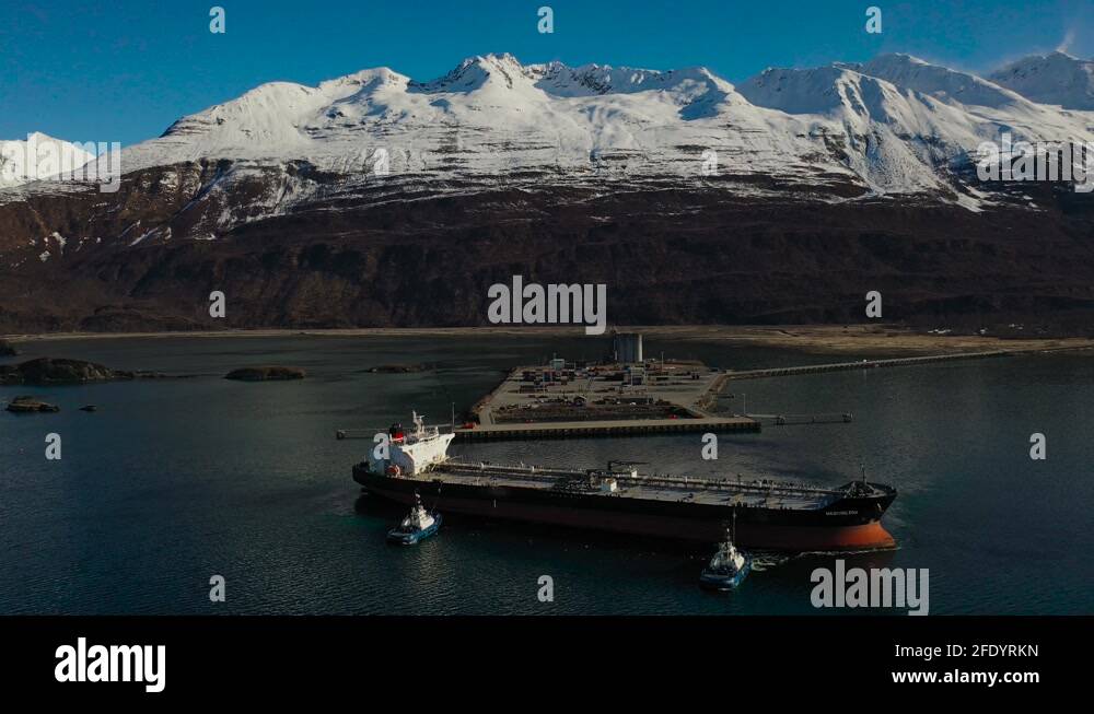 Large barge carrying container freight Stock Videos & Footage - HD and ...