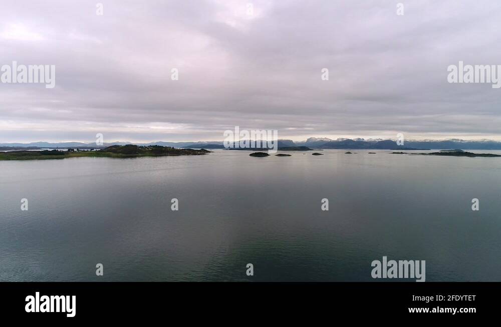 Heerema thialf marine heavy lift Stock Videos & Footage - HD and 4K ...