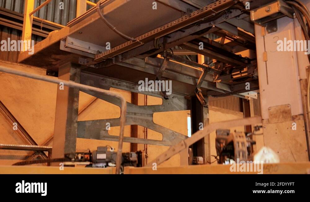 Automatic mechanism Stock Videos & Footage - HD and 4K Video Clips - Alamy