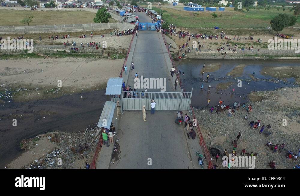 Police aerial Stock Videos & Footage - HD and 4K Video Clips - Alamy