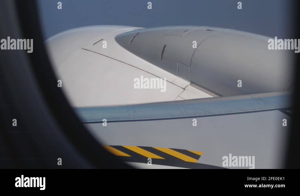 Slow flying aircraft Stock Videos & Footage - HD and 4K Video Clips - Alamy