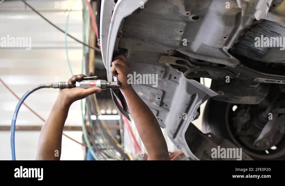 Broken lift Stock Videos & Footage - HD and 4K Video Clips - Alamy