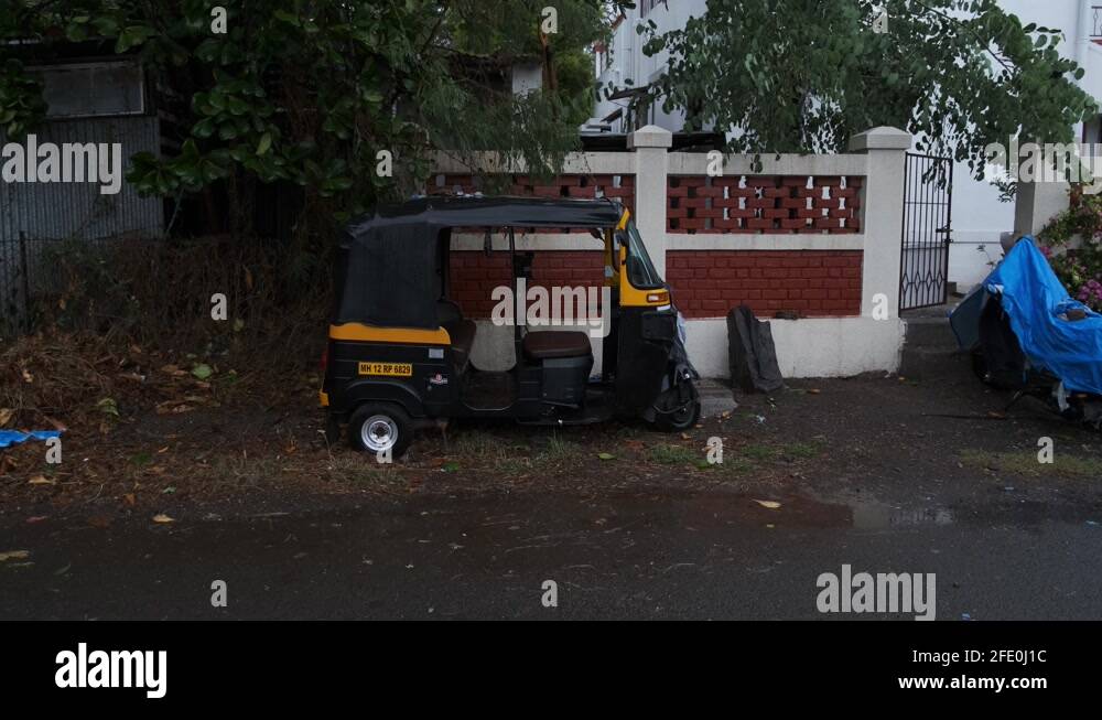 Indian auto rickshaw Stock Videos & Footage - HD and 4K Video Clips - Alamy