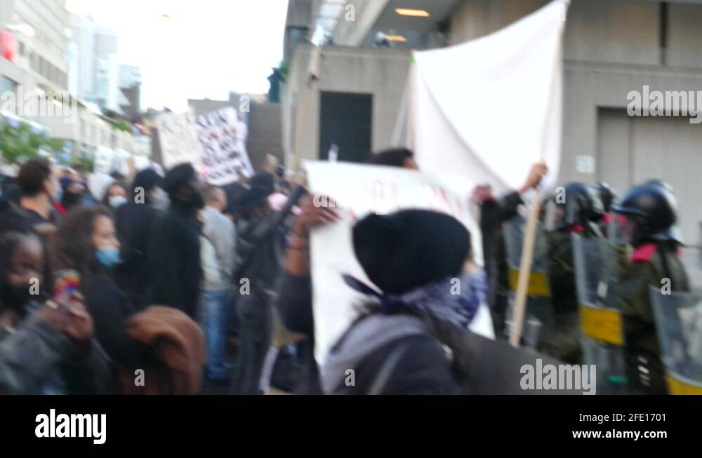 Angry crowd fire Stock Videos & Footage - HD and 4K Video Clips - Alamy