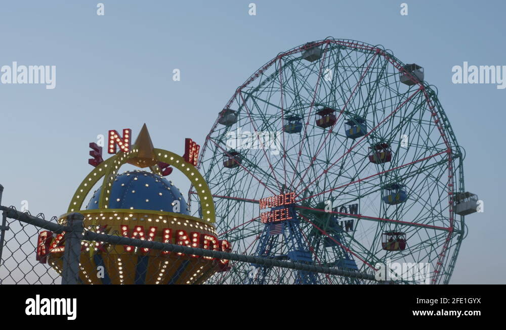 Ferris wheel on island Stock Videos & Footage - HD and 4K Video Clips ...