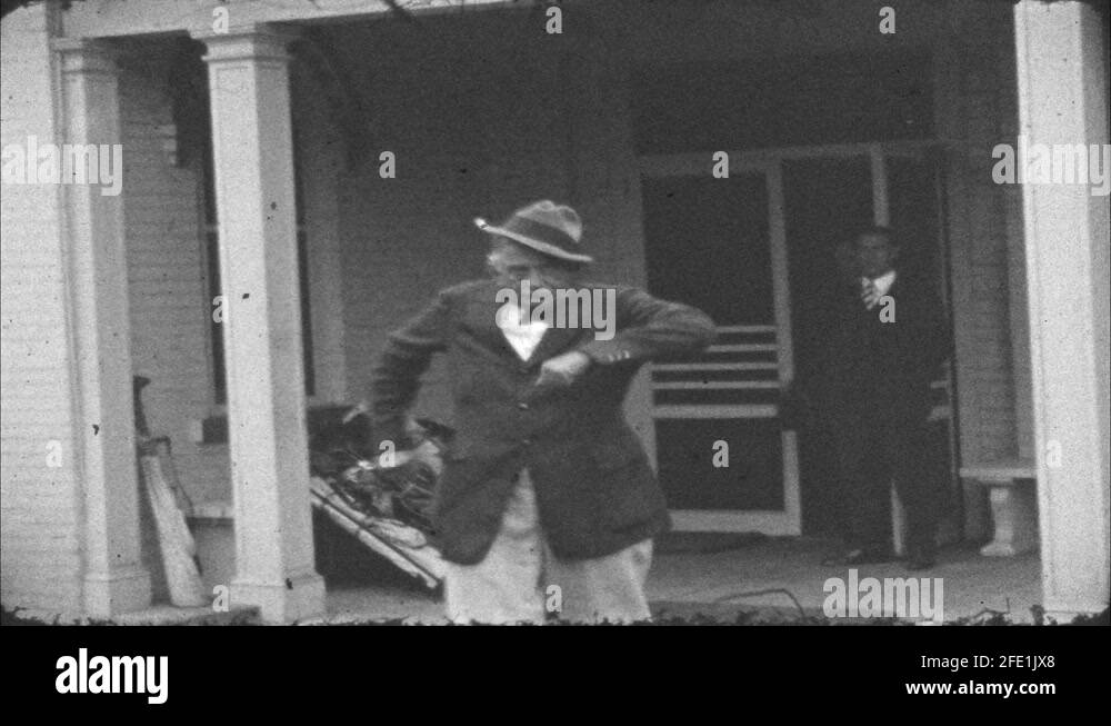 Goofy car Stock Videos & Footage - HD and 4K Video Clips - Alamy