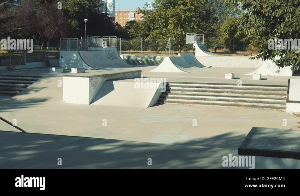 Skatepark empty Stock Videos & Footage - HD and 4K Video Clips - Alamy