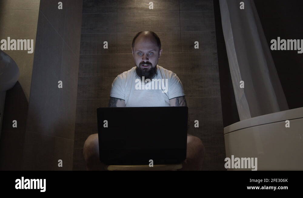 Man toilet computer Stock Videos & Footage - HD and 4K Video Clips - Alamy
