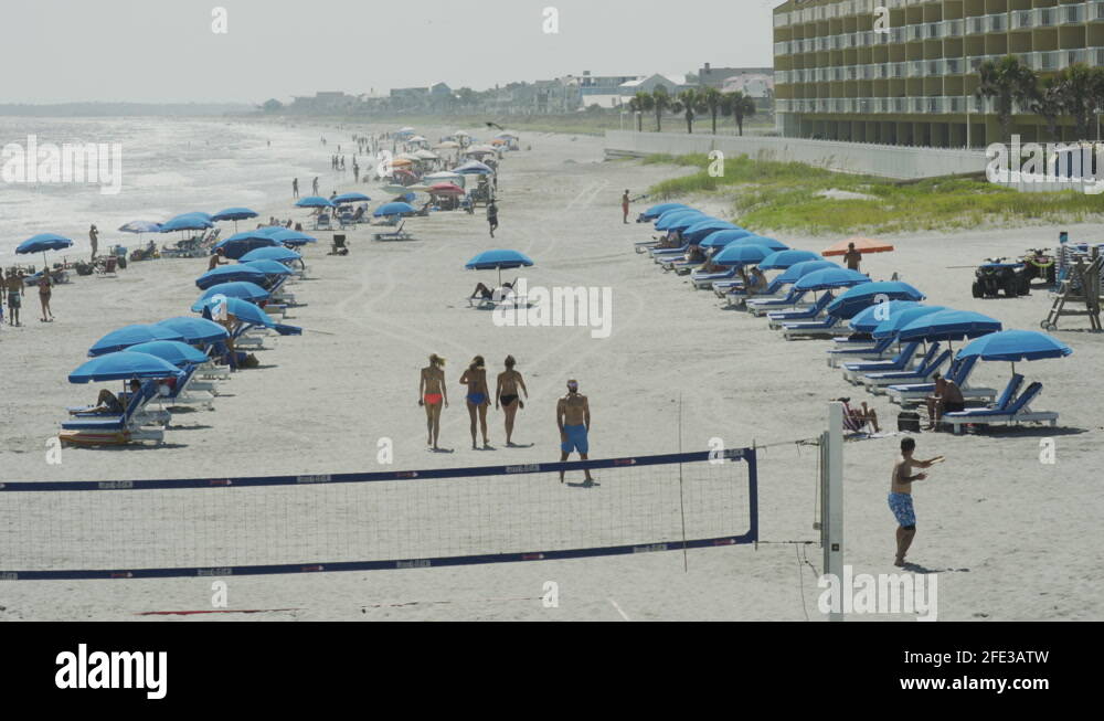Ultimate frisbee beach Stock Videos & Footage - HD and 4K Video Clips ...