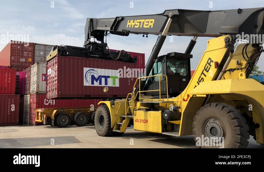 Handling container Stock Videos & Footage - HD and 4K Video Clips - Alamy
