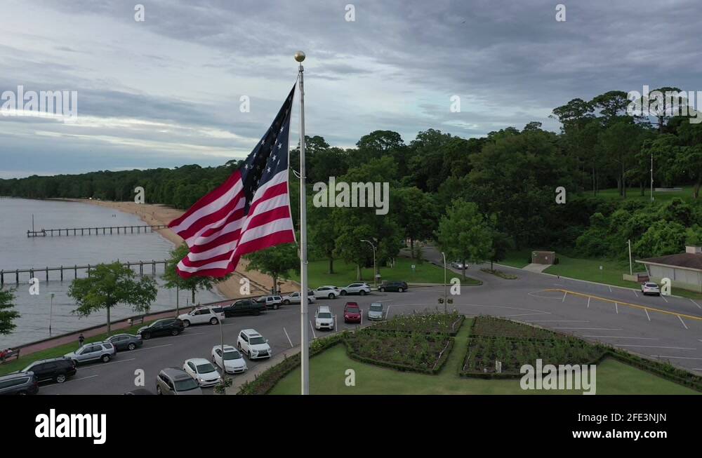 Displays flag Stock Videos & Footage - HD and 4K Video Clips - Alamy