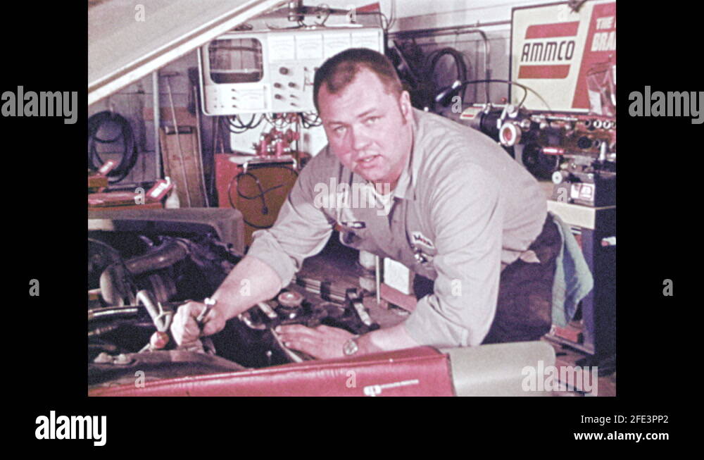 Woman mechanic 1970s Stock Videos & Footage - HD and 4K Video Clips - Alamy