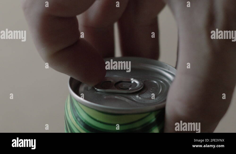 Fizzy drink can Stock Videos & Footage - HD and 4K Video Clips - Alamy