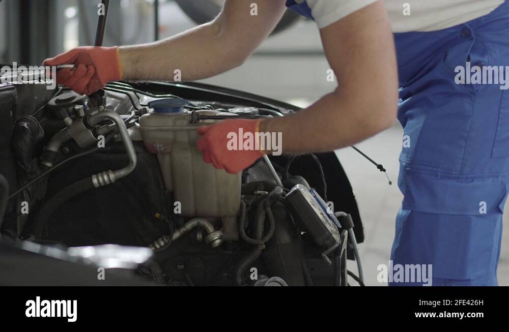 Bmw engineering Stock Videos & Footage - HD and 4K Video Clips - Alamy