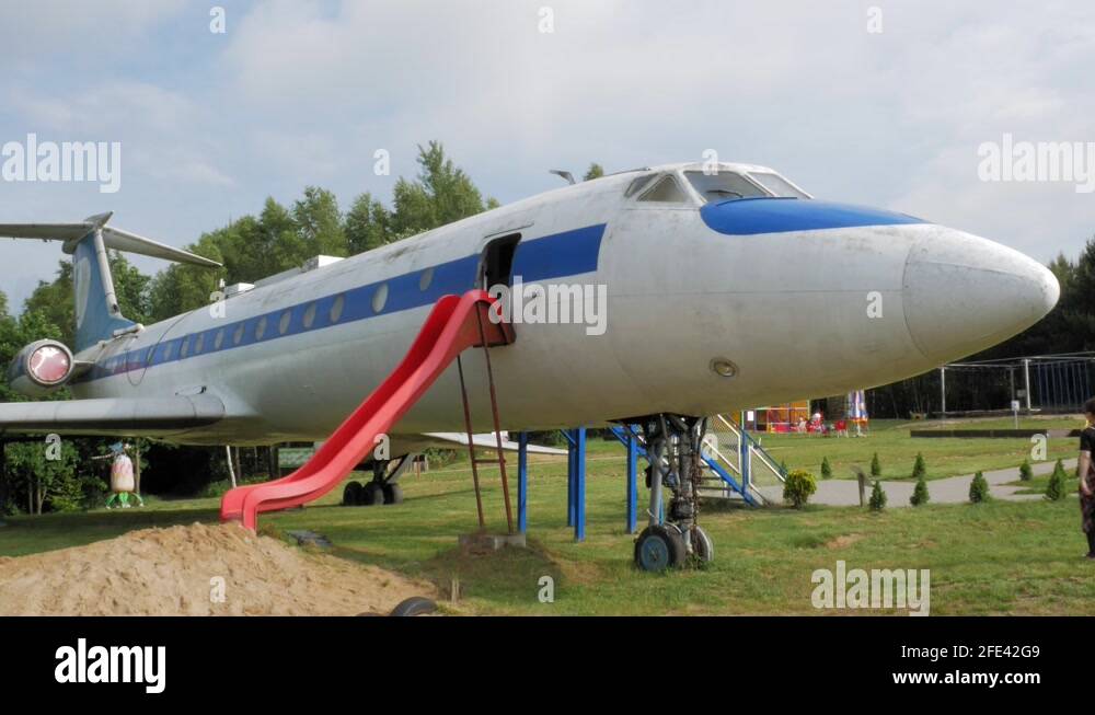 Tupolev aircraft Stock Videos & Footage - HD and 4K Video Clips - Alamy