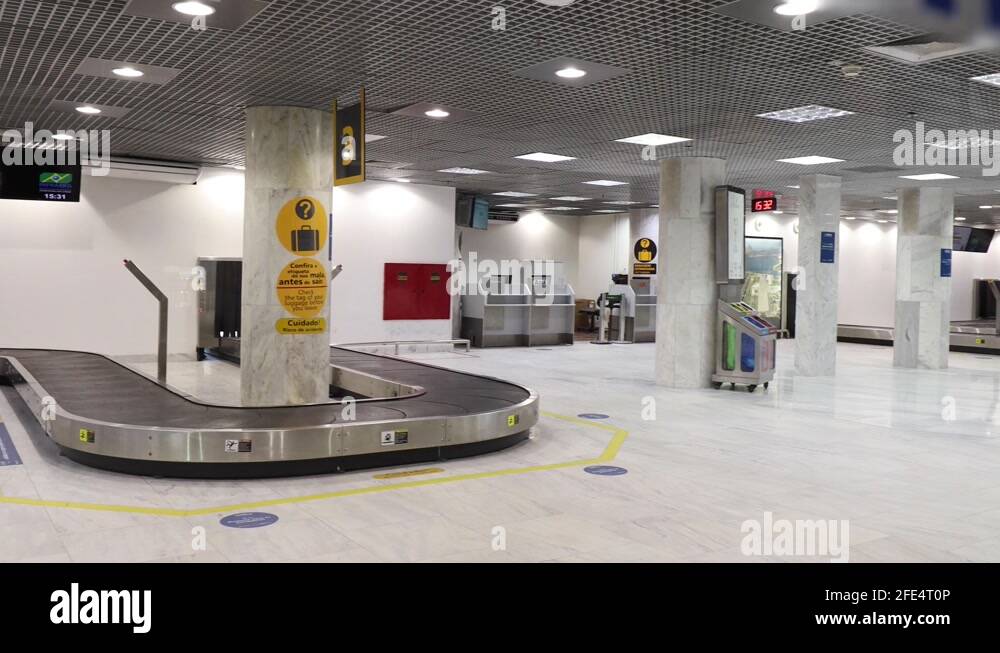 Baggage claim hall Stock Videos & Footage - HD and 4K Video Clips - Alamy