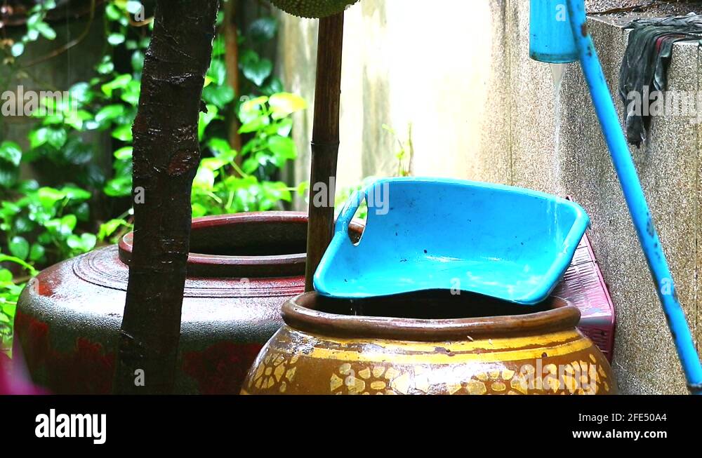 Diy buckets Stock Videos & Footage - HD and 4K Video Clips - Alamy