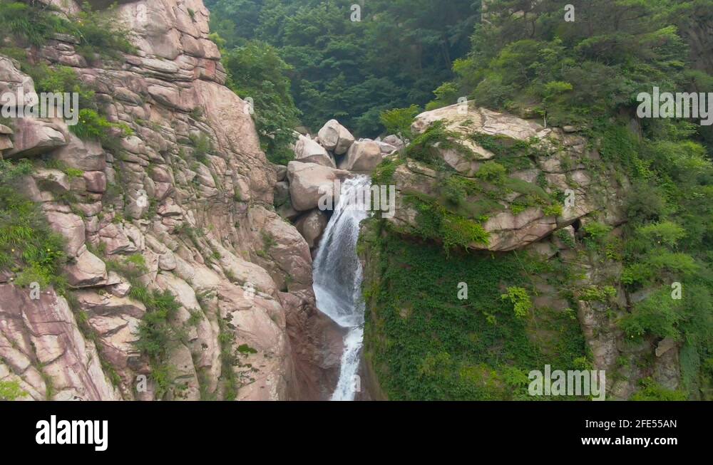 Mountain streams Stock Videos & Footage - HD and 4K Video Clips - Alamy