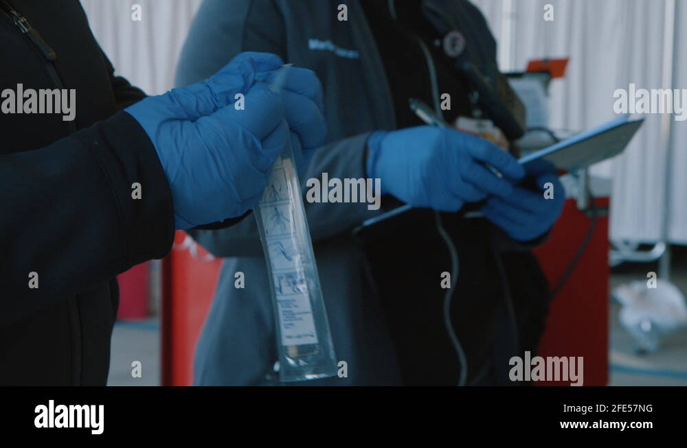 Nasal swab testing Stock Videos & Footage - HD and 4K Video Clips - Alamy