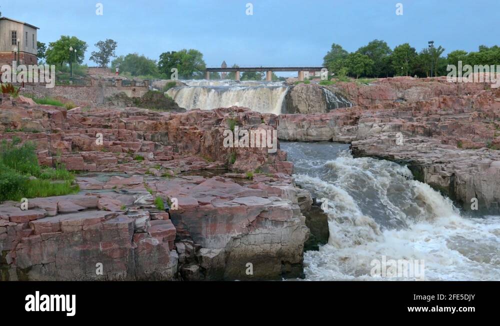 Calculus bridge Stock Videos & Footage - HD and 4K Video Clips - Alamy