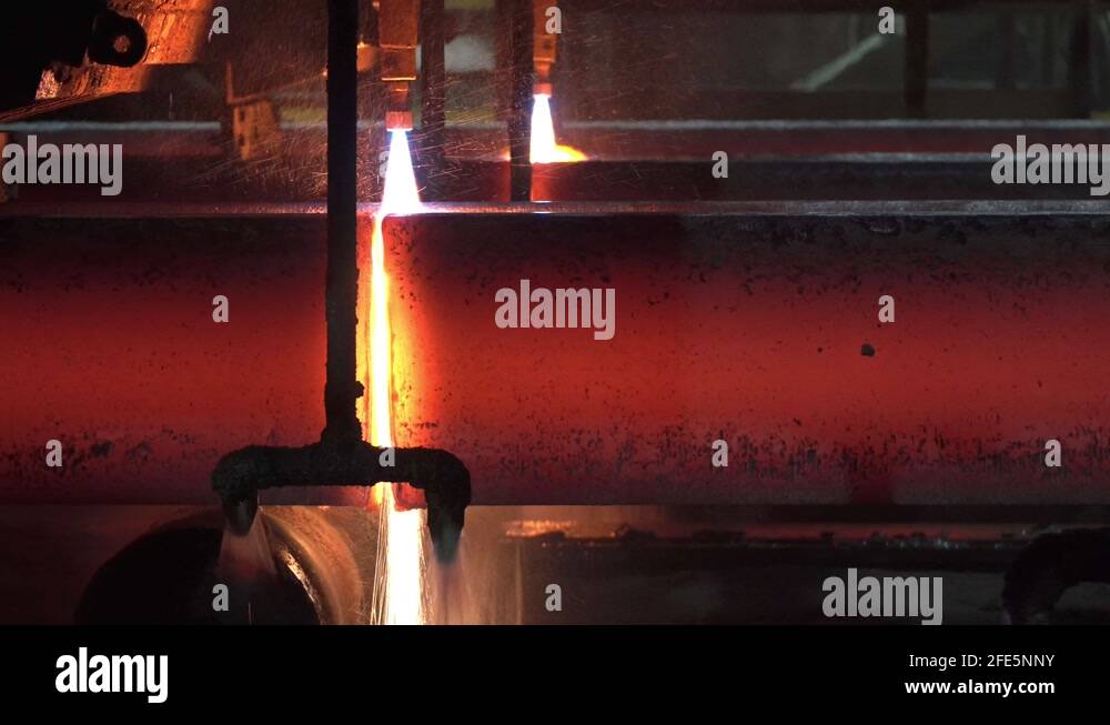 Cast beams Stock Videos & Footage - HD and 4K Video Clips - Alamy