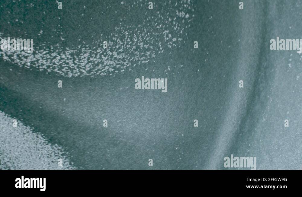 Aluminum powder paint pigment particle convectionement in solvent ...