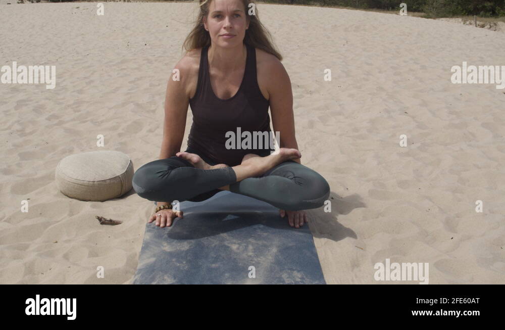 Woman scale beach Stock Videos & Footage - HD and 4K Video Clips - Alamy