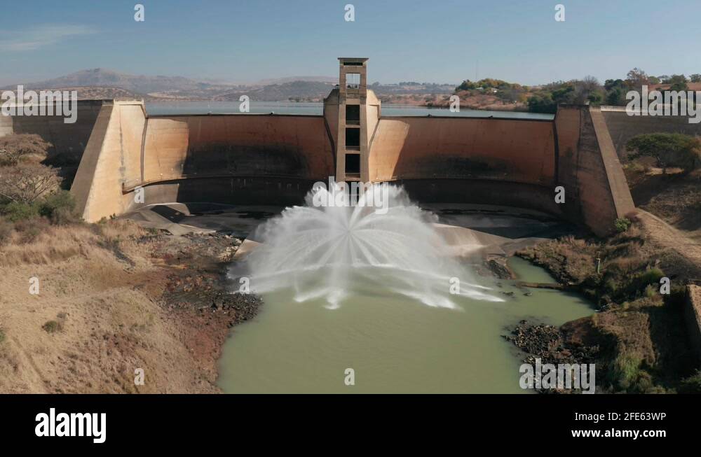 Upstream wall Stock Videos & Footage - HD and 4K Video Clips - Alamy