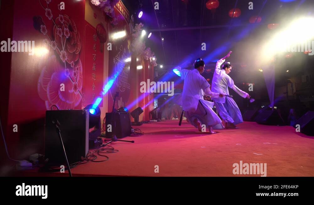 Chinese fan dance Stock Videos & Footage - HD and 4K Video Clips - Alamy