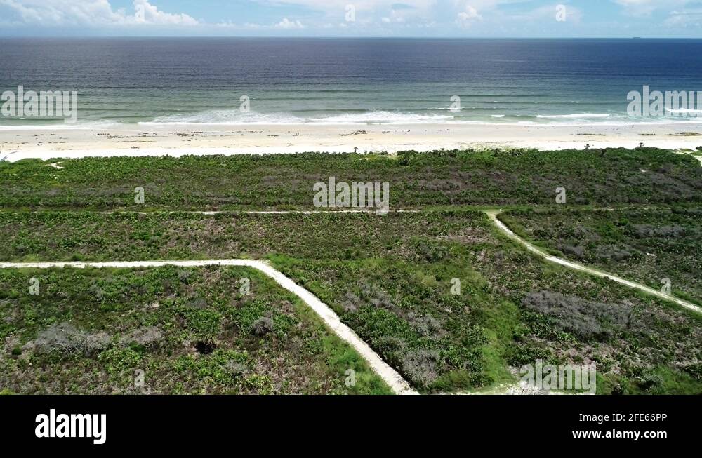 Dune paths Stock Videos & Footage - HD and 4K Video Clips - Alamy