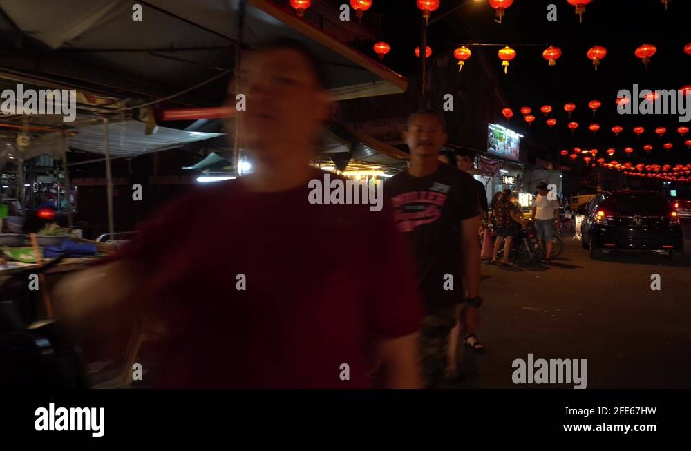 People shopping at Pek Gong Cheng Stock Video Footage - Alamy