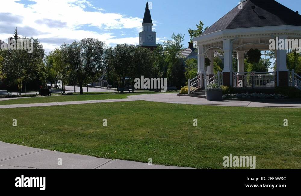 Towne square Stock Videos & Footage - HD and 4K Video Clips - Alamy
