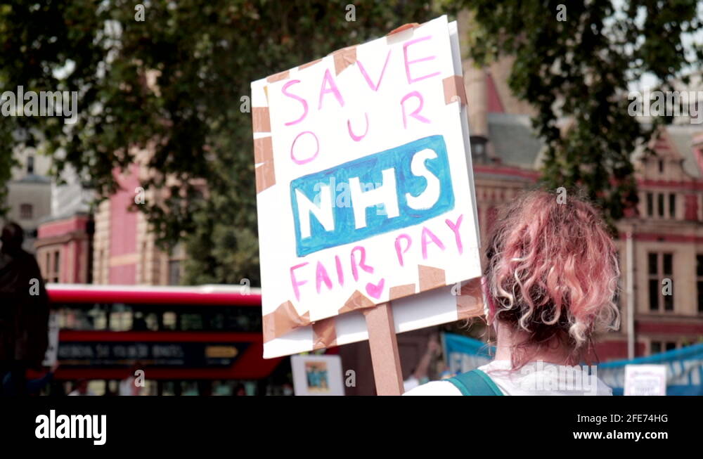Nhs pay uk Stock Videos & Footage - HD and 4K Video Clips - Alamy