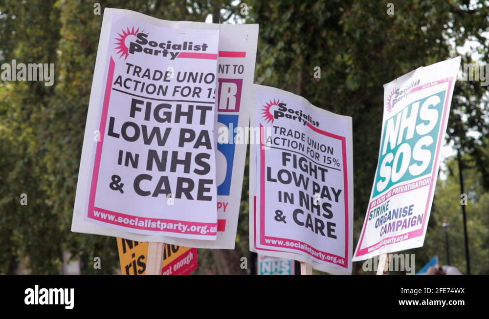 Nhs signs Stock Videos & Footage - HD and 4K Video Clips - Alamy