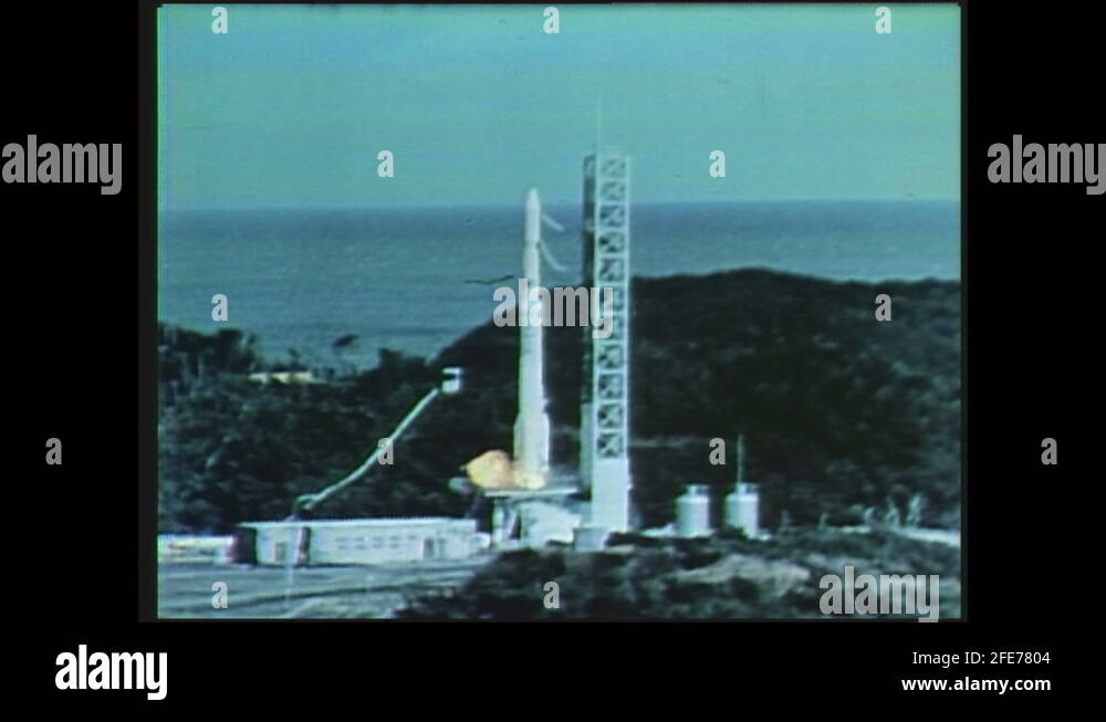 1990s: rocket taking off, rocket at launchpad Stock Video Footage - Alamy