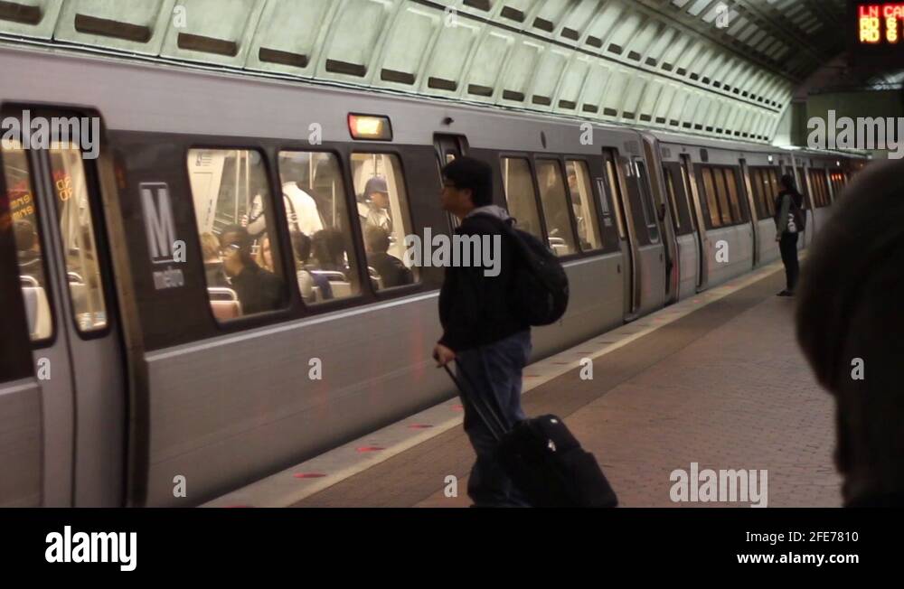 Getting on metro Stock Videos & Footage - HD and 4K Video Clips - Alamy