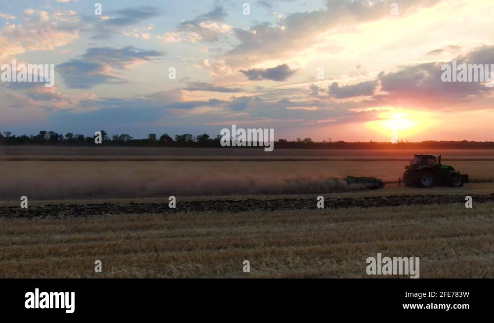 How tractor works Stock Videos & Footage - HD and 4K Video Clips - Alamy