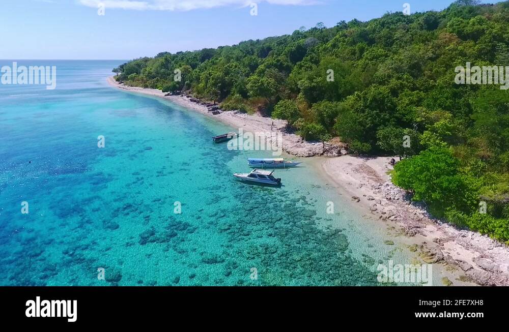 Clear beaches Stock Videos & Footage - HD and 4K Video Clips - Alamy