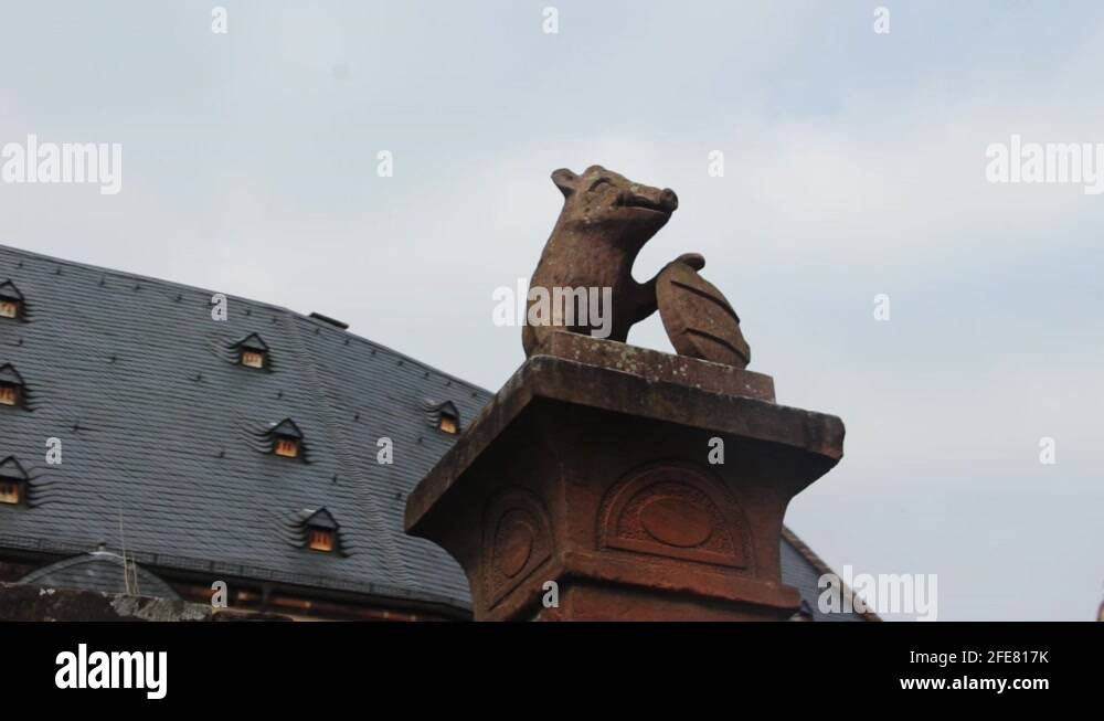 Ugly statue Stock Videos & Footage - HD and 4K Video Clips - Alamy