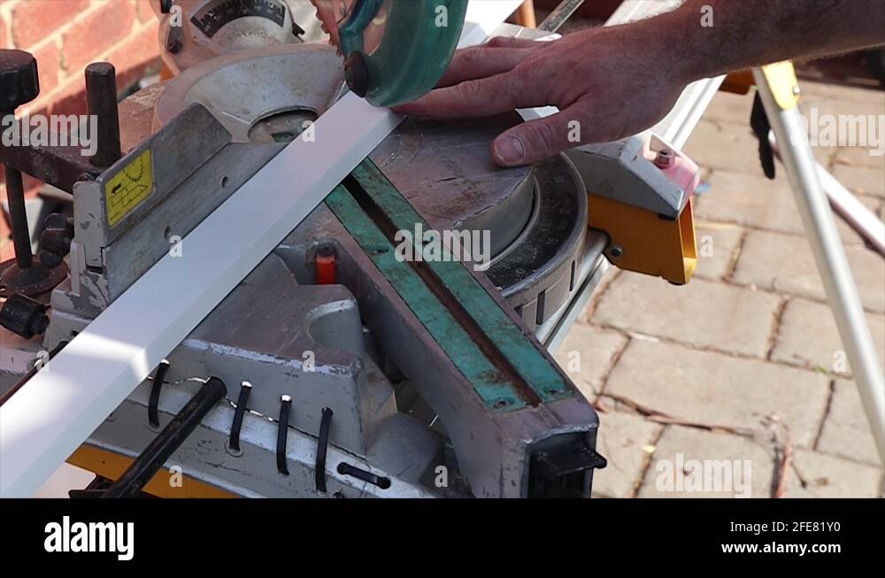 Drop saw Stock Videos & Footage - HD and 4K Video Clips - Alamy