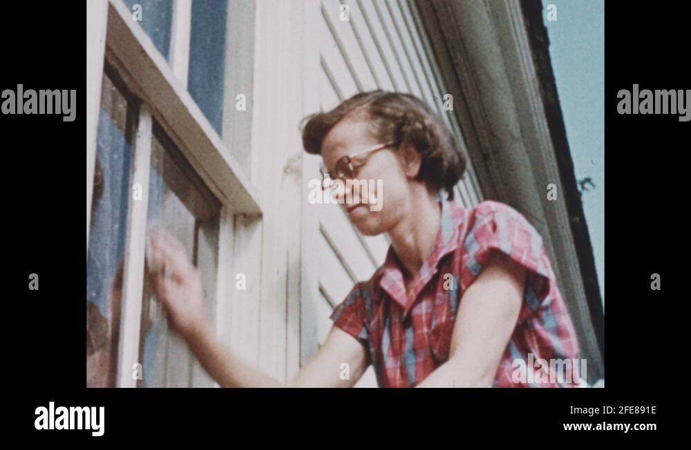 Pillar men Stock Videos & Footage - HD and 4K Video Clips - Alamy