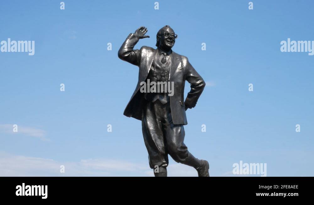 Iconic comedian Stock Videos & Footage - HD and 4K Video Clips - Alamy