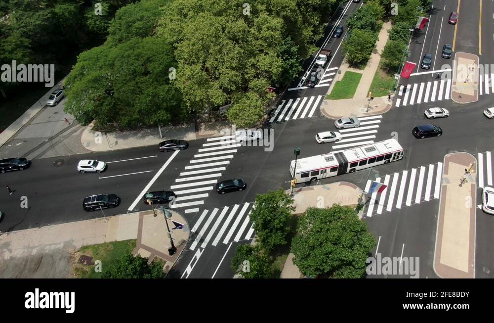 Extended bus Stock Videos & Footage - HD and 4K Video Clips - Alamy