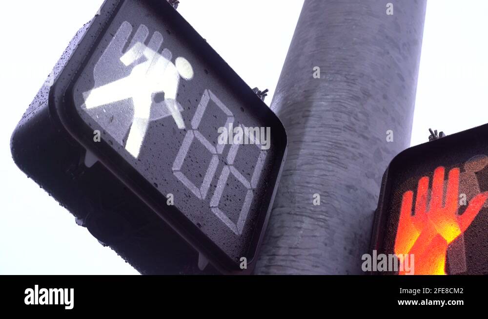 Walk signal Stock Videos & Footage - HD and 4K Video Clips - Alamy
