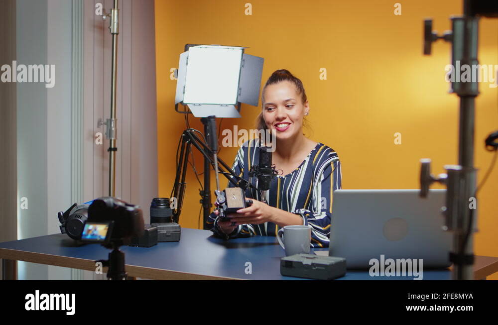 Recording heads Stock Videos & Footage - HD and 4K Video Clips - Alamy