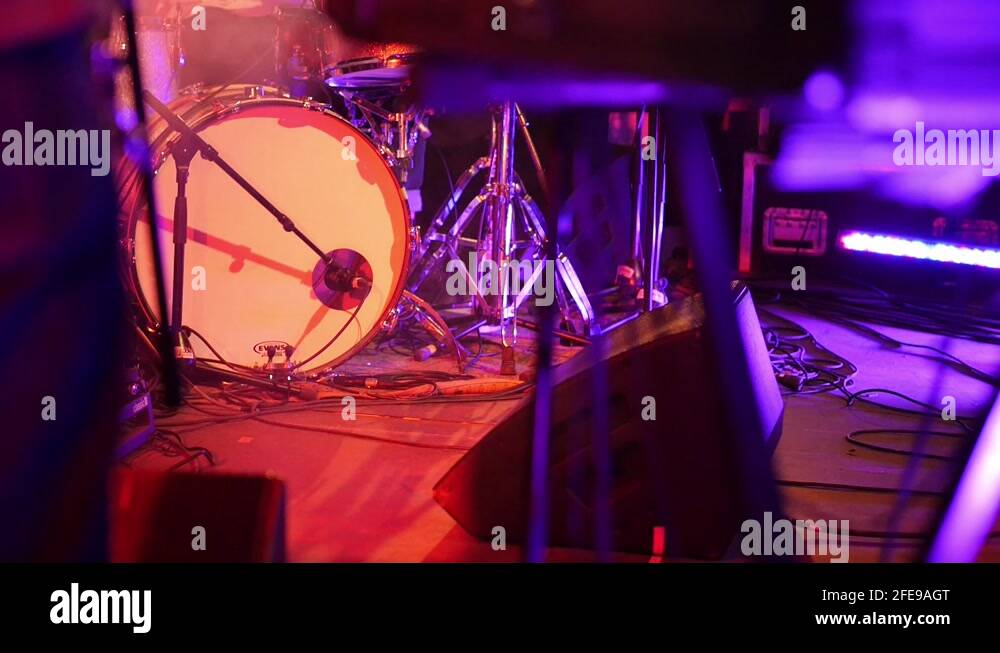 Messy stage Stock Videos & Footage - HD and 4K Video Clips - Alamy