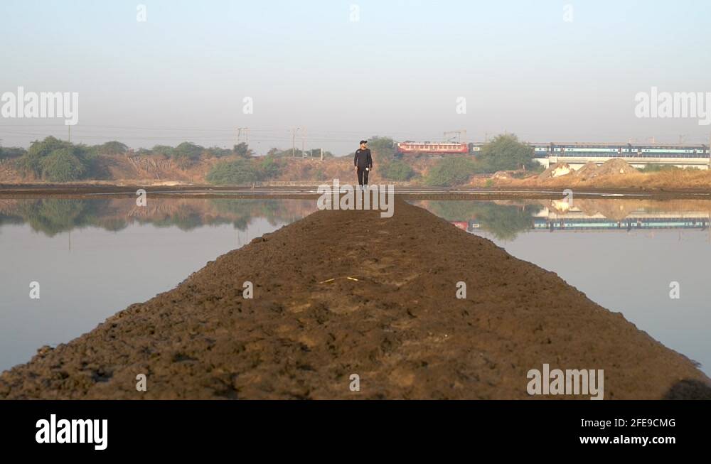 Muddy walkway Stock Videos & Footage - HD and 4K Video Clips - Alamy